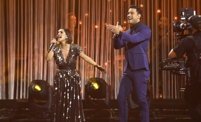 Acclaimed Mexican singer-songwriter Carlos Rivera will be joined by ...